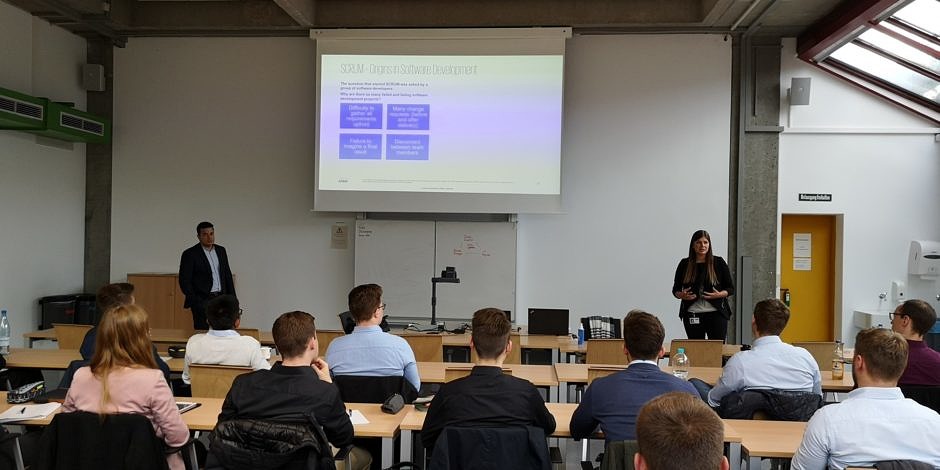 KPMG Lighthouse @ WISO Meets Consulting - FAU | Schöller Endowed Chair ...